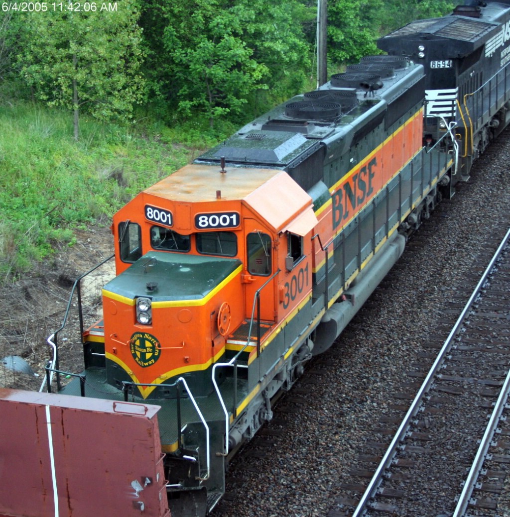 BNSF 8001
